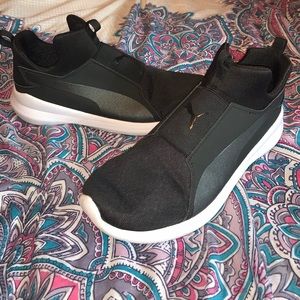 Puma | Shoes | Womans Puma Memory Foam Sneakers Size 85 | Poshmark